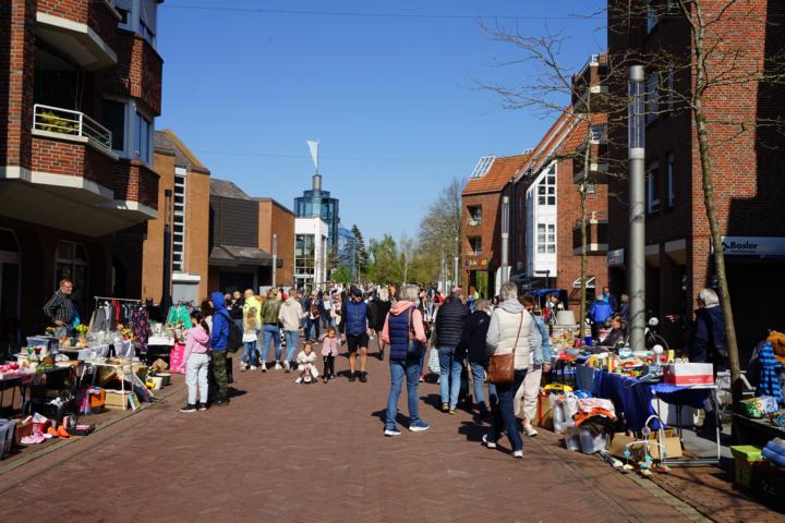 Holschenmarkt 2023 - Zahlreiche Stände und Aussteller in der Nordhorner Innenstadt - NordNews.de
